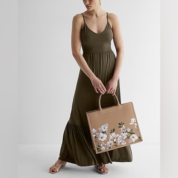 Express | Dresses | Nwt Express New Vneck Back Cutout Tiered Maxi Dress ...